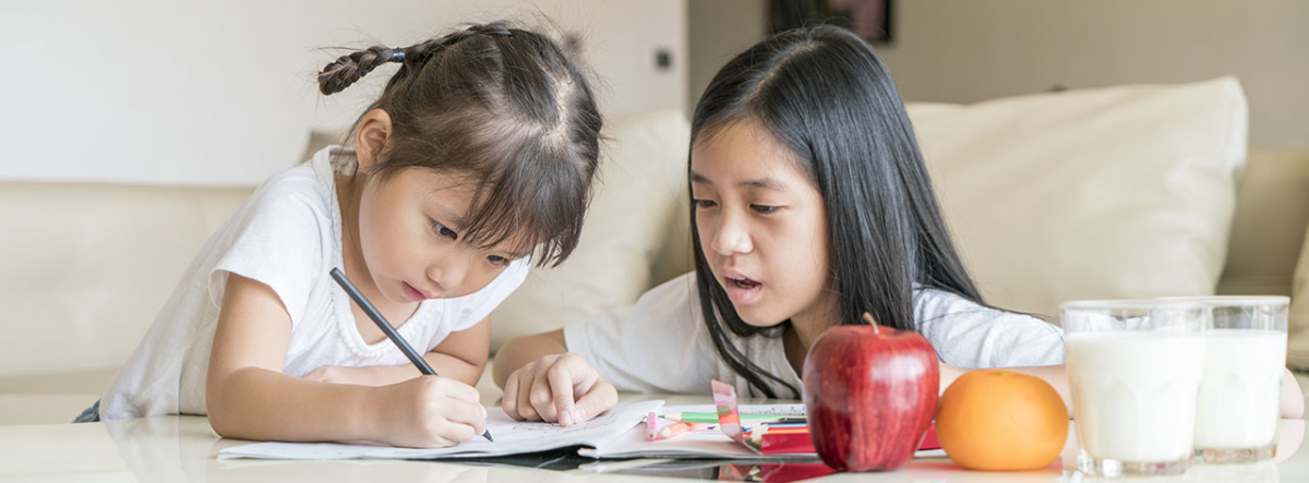 siblings-studying - Let's TEFL