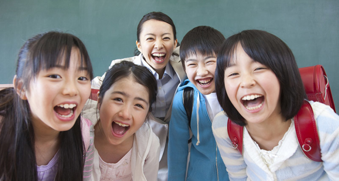 students-laughing - Let's TEFL